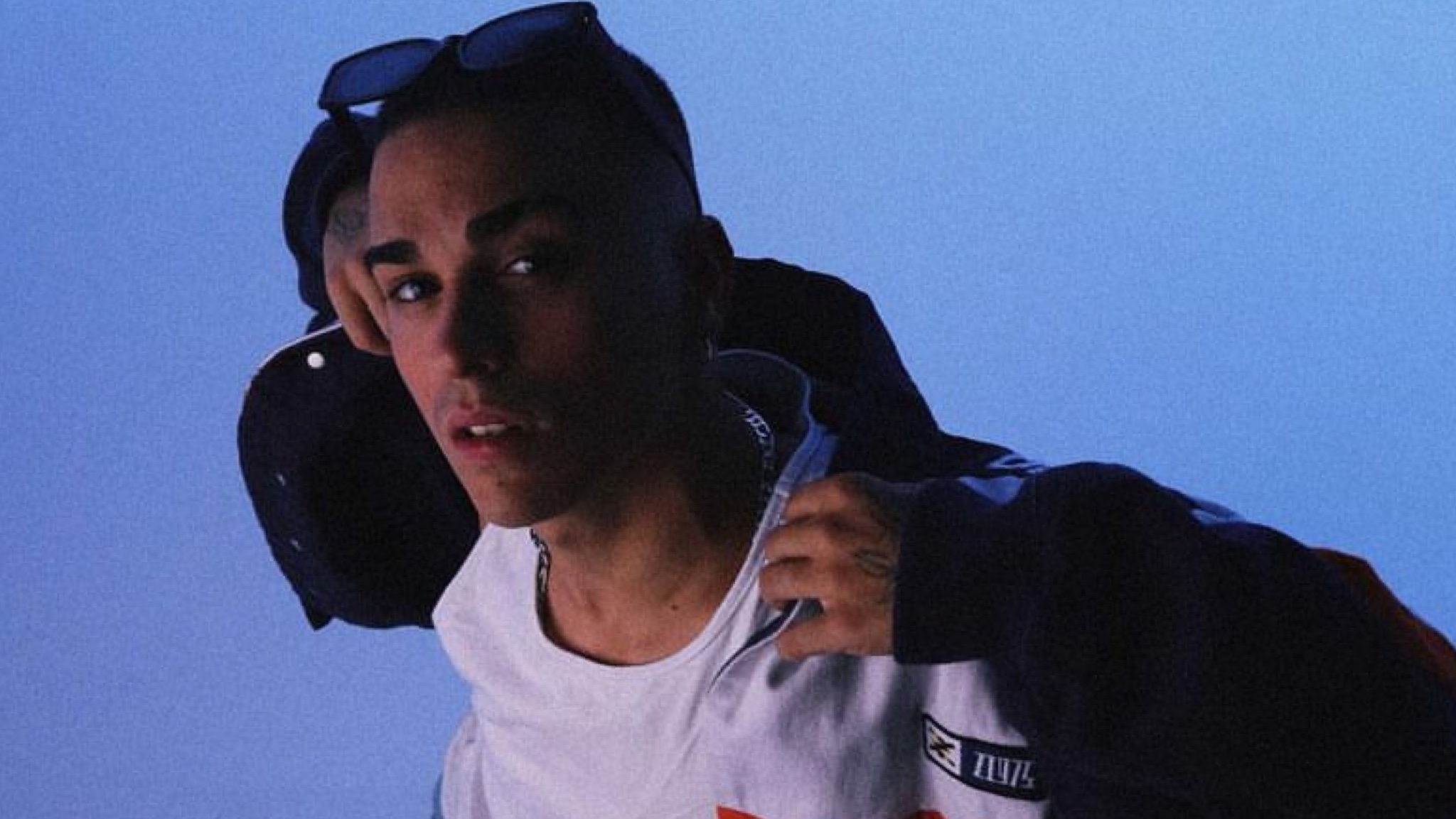 NANO Mz pretende "verte bailar" con su nuevo tema - 22 minutos con