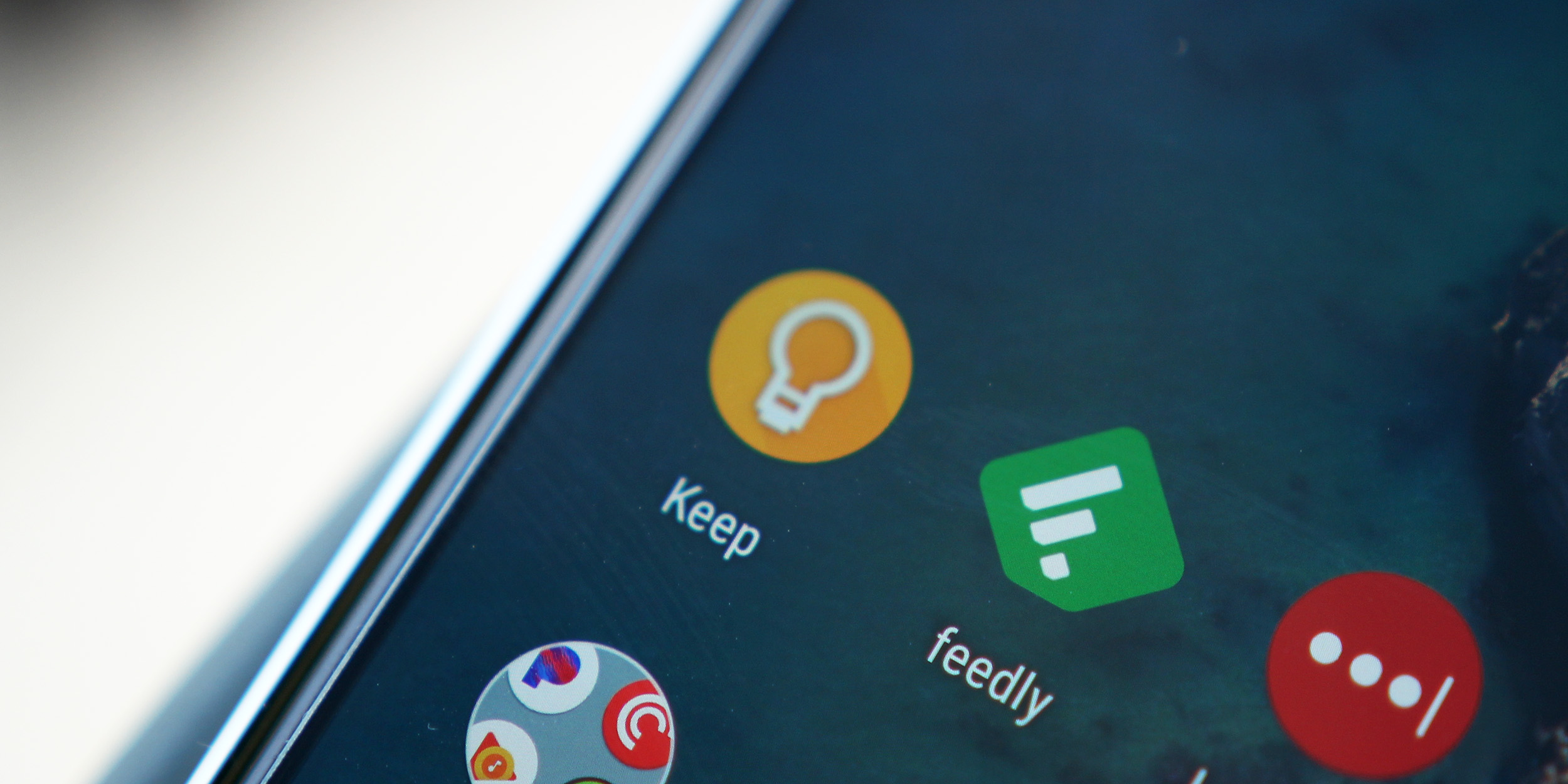 Google Keep prepares for universal Assistant integration, audio uploads ...