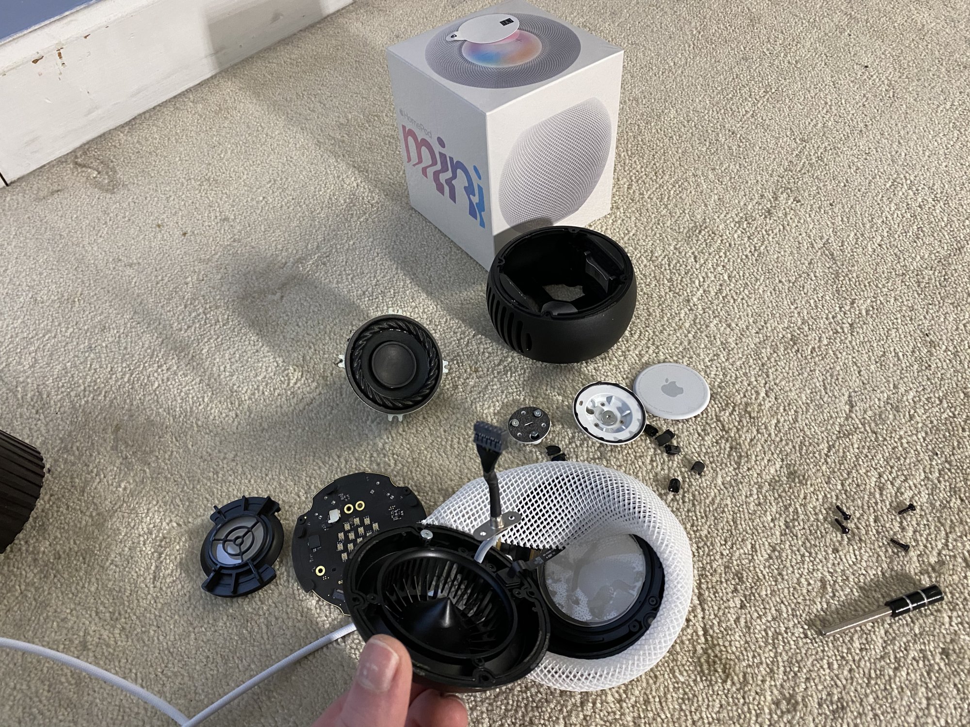 HomePod mini teardown reveals nearly impossible repairs and non ...