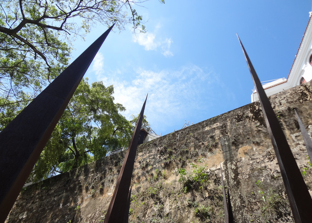 Math Photo: Triangular Tip Tops – Mr Honner