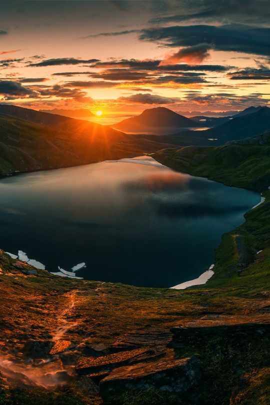 See Afar Off – Snapshots