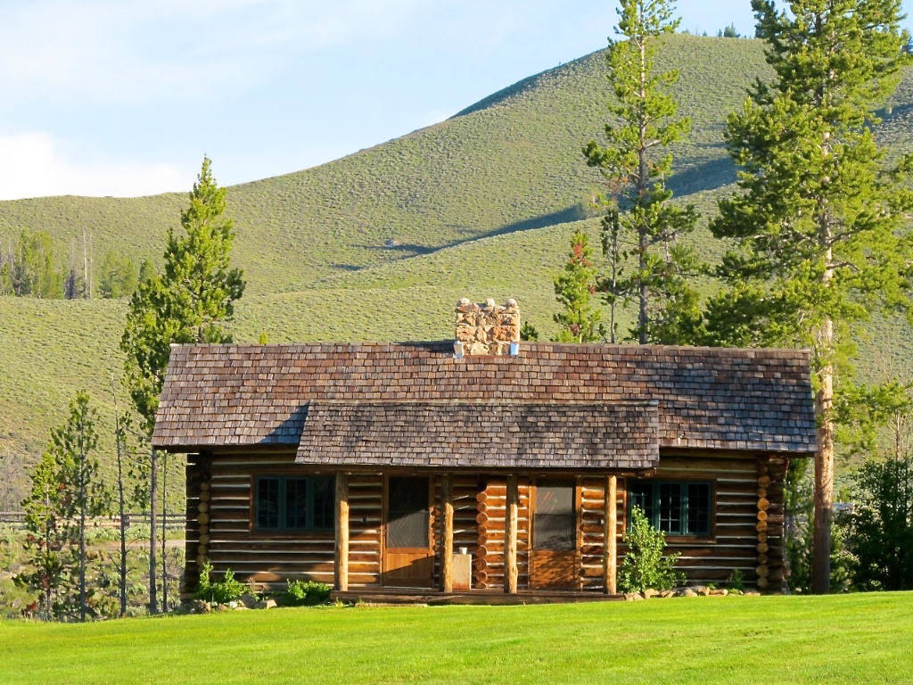 Western Dispatch: Idaho Rocky Mountain Ranch | A Continuous Lean.