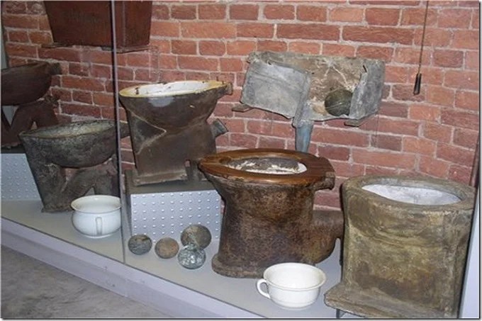 Who invented the toilet? The History of the toilet bowl – Afrinik