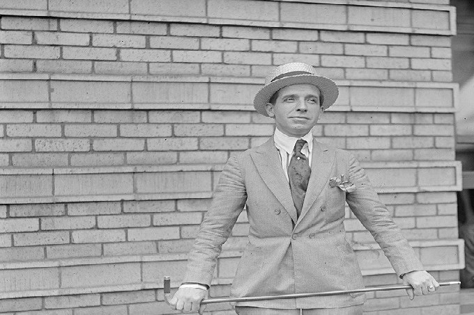 Ponzi scheme: how a simple Italian postman became the “father” of the ...