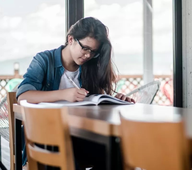 7 Reading Habits of First Class Students | Afrolady