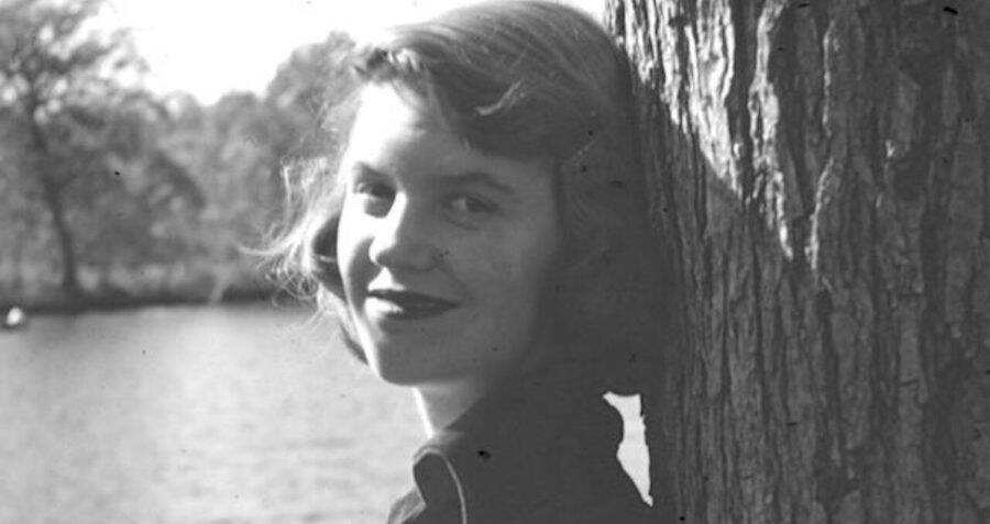 The Tragic Story Of Sylvia Plath, The Tortured Poet Who Killed Herself ...