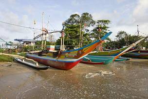 Vernacular Nautical Architecture in transition | AmazingLanka.com