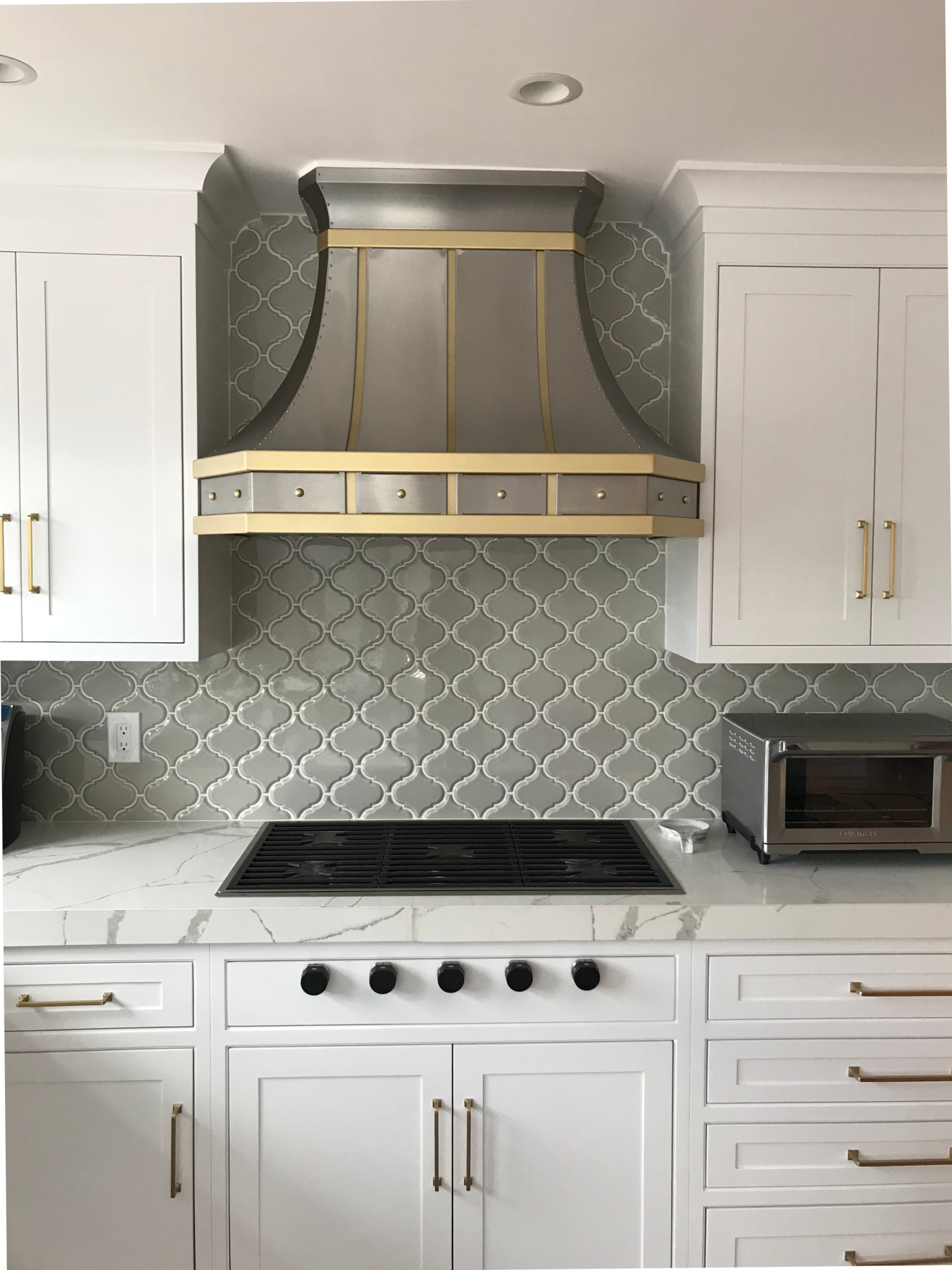 Non-Directional Brass Gallery - Amore Design Factory