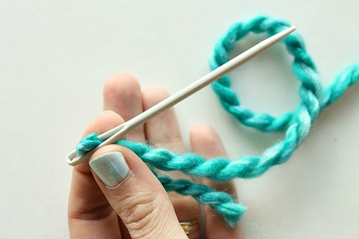 Yarn-Wrapped Bracelet - A Pretty Fix
