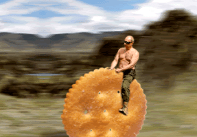 Putin Montando Una Galleta Ritz