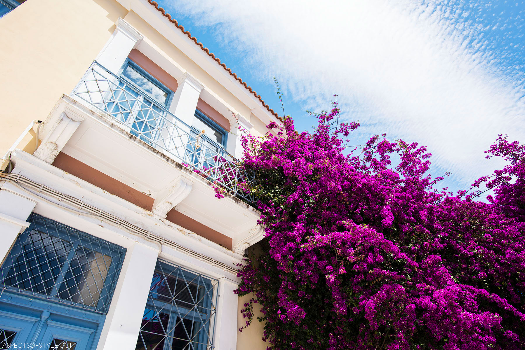 Exploring the hidden courtyards of Athens - Aspects Of Style