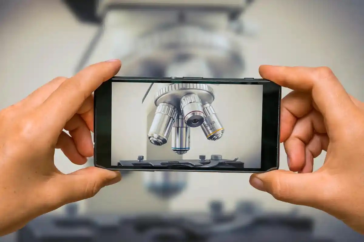 Revolutionizing Mobile Cameras, Microscopic LED Technology