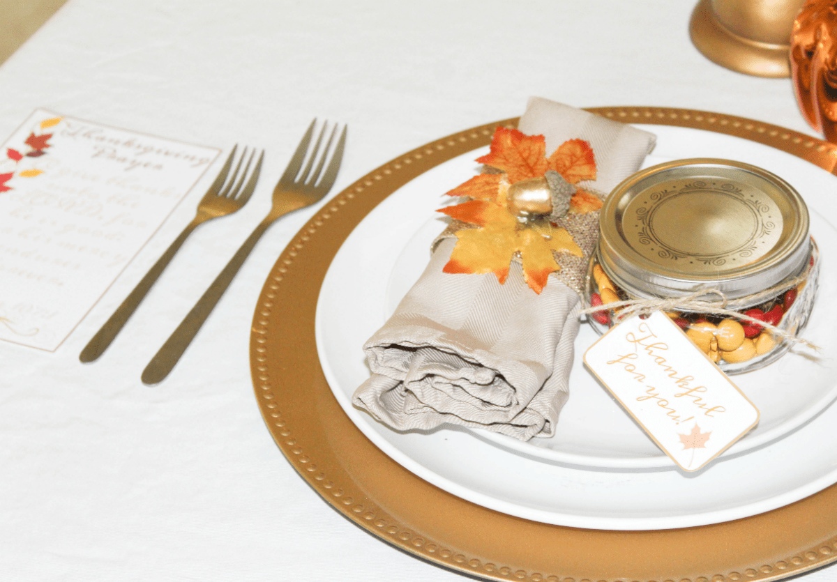 Copper and Gold Thanksgiving Tablescape Plus Free Printable Tags – At ...