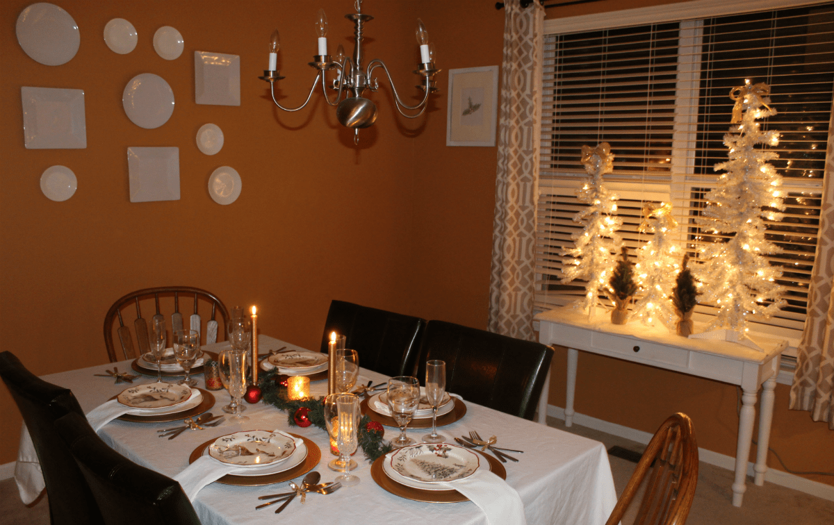 Christmas Dinner Tablescape – At Home With Zan