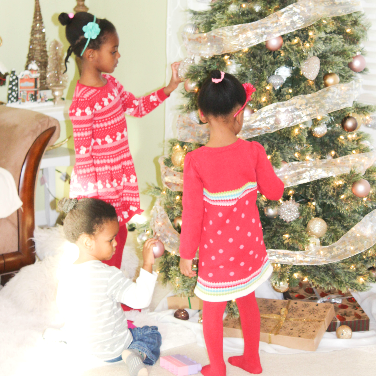 Merry and Bright Holiday Home Tour – At Home With Zan