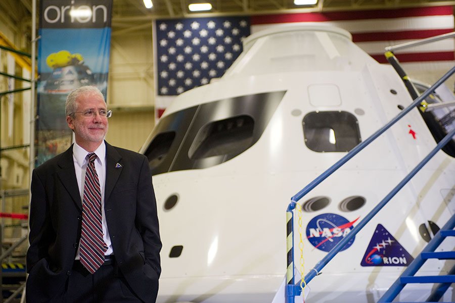 NASA Johnson Space Center Director Is Stepping Down | Aviation Travel News