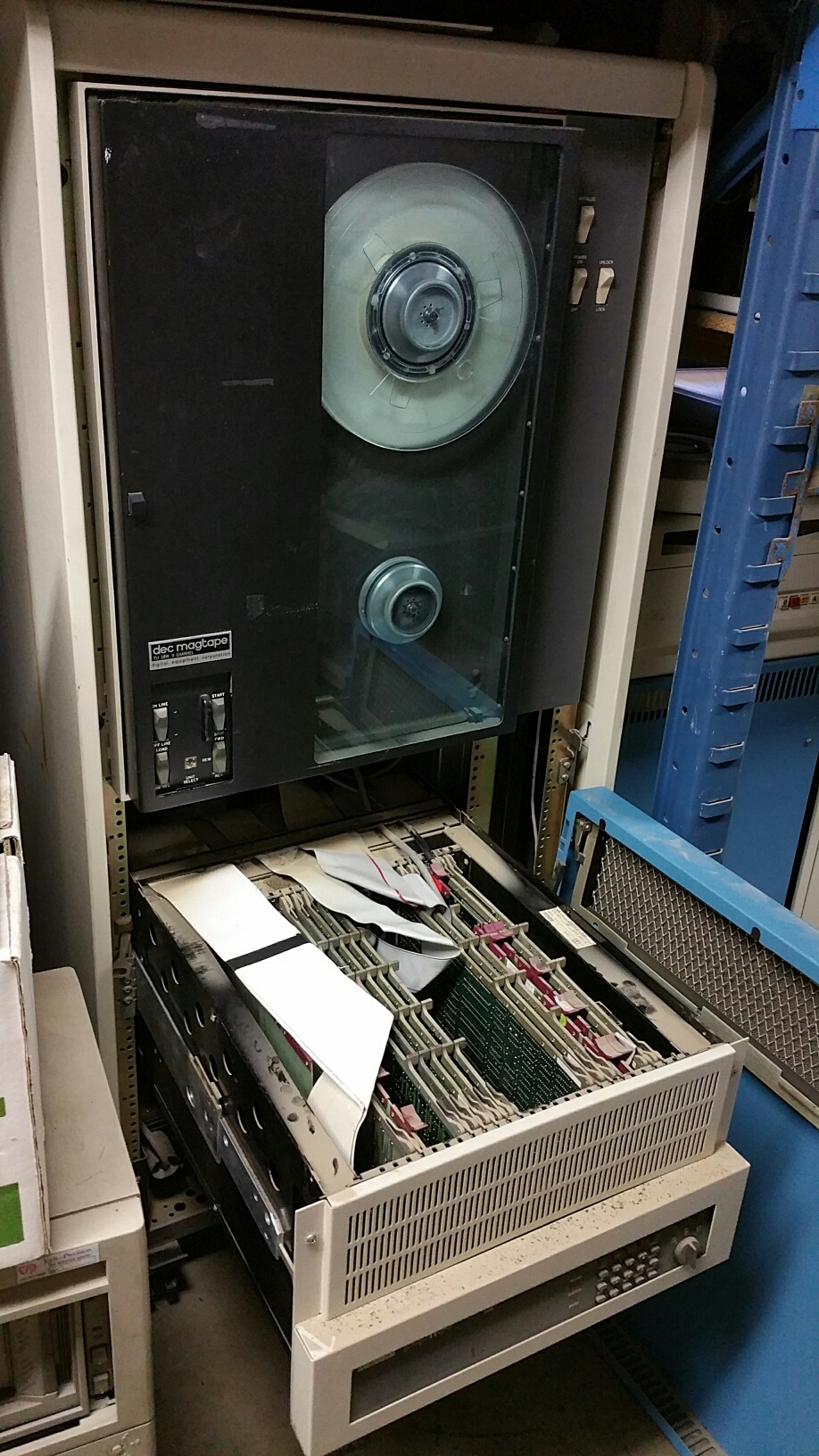 PDP-11/34 decdatasystem – vintage bits