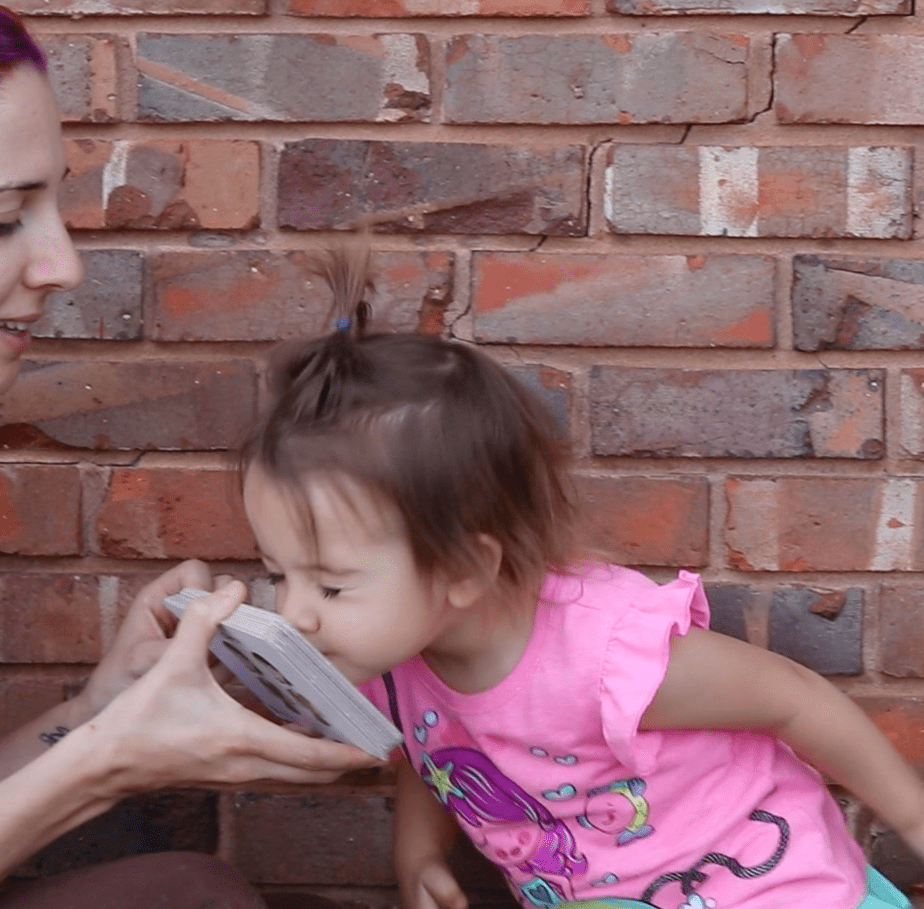 Kaydence Signs! Watch Her Video Showing Her Favorite Baby Signs & Read ...