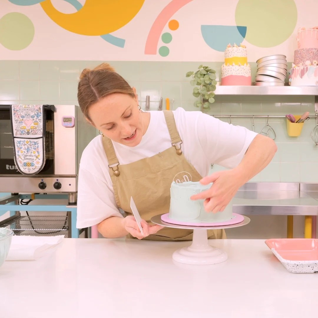 Cake Layering And Decorating Online Course Sallys Baking Classes