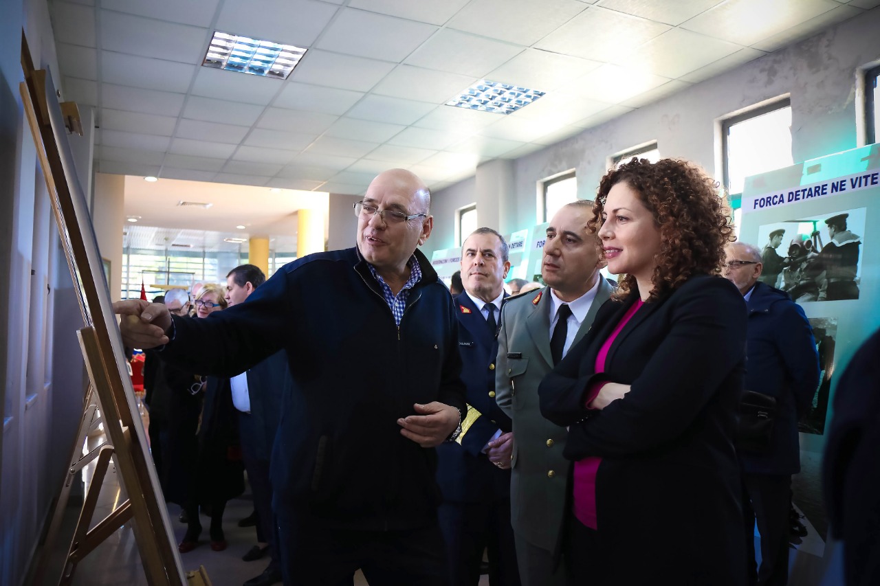 Forca Detare 93 vjeç, Xhaçka: Zgjasim dhe 1 vit qëndrimin në Egje ...