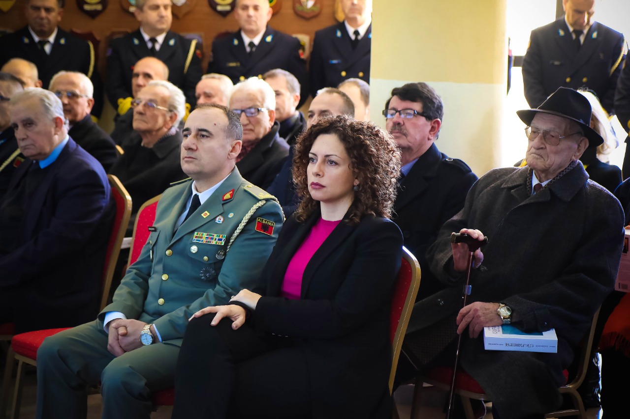 Forca Detare 93 vjeç, Xhaçka: Zgjasim dhe 1 vit qëndrimin në Egje ...