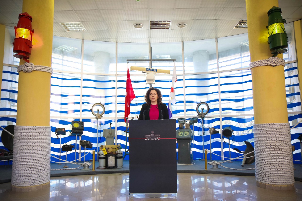 Forca Detare 93 vjeç, Xhaçka: Zgjasim dhe 1 vit qëndrimin në Egje ...