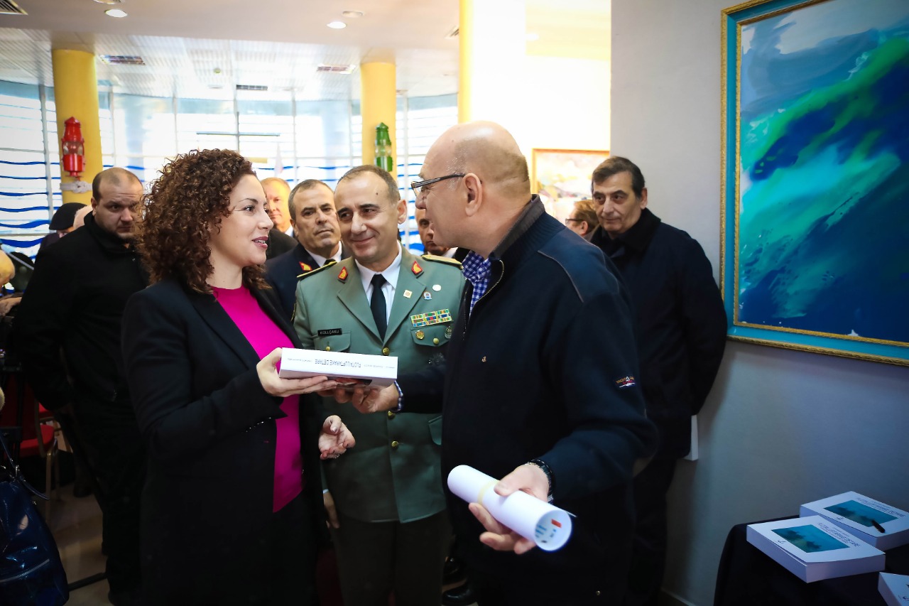 Forca Detare 93 vjeç, Xhaçka: Zgjasim dhe 1 vit qëndrimin në Egje ...