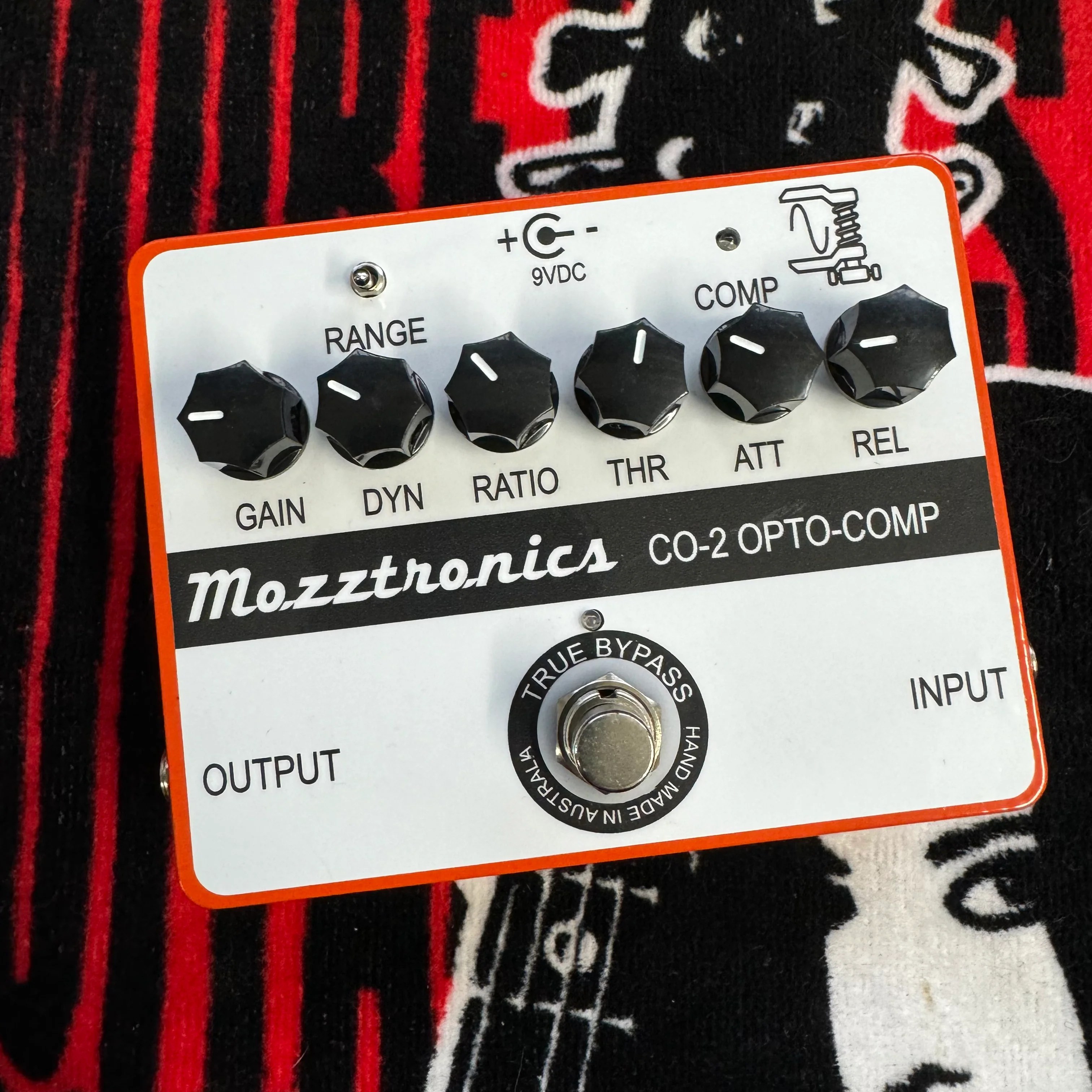 Mozztronics Co 2 Opto Bass Compressor Pedal