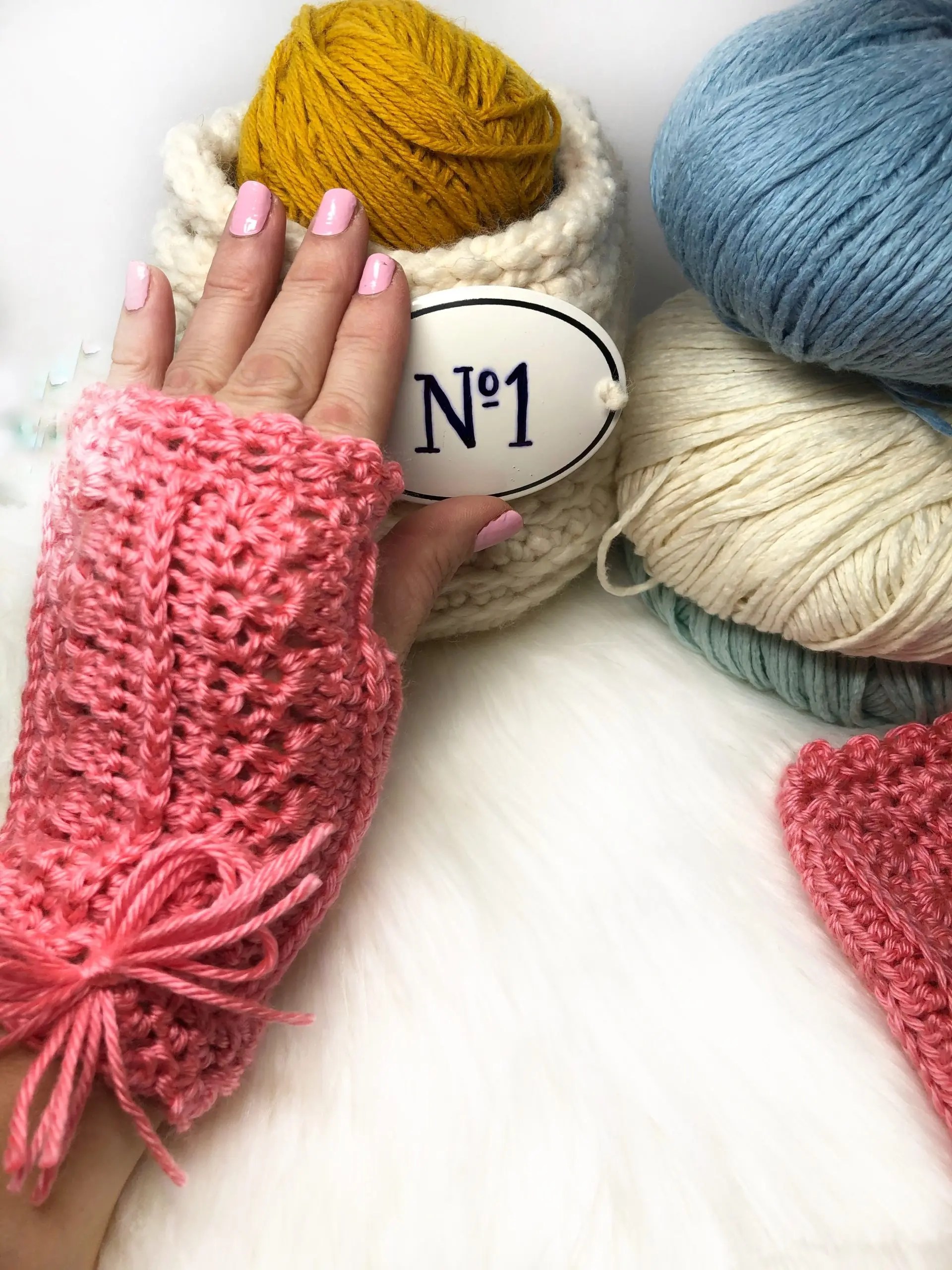 Free Crochet Pattern: Fingerless Gloves - Beccie B Creative