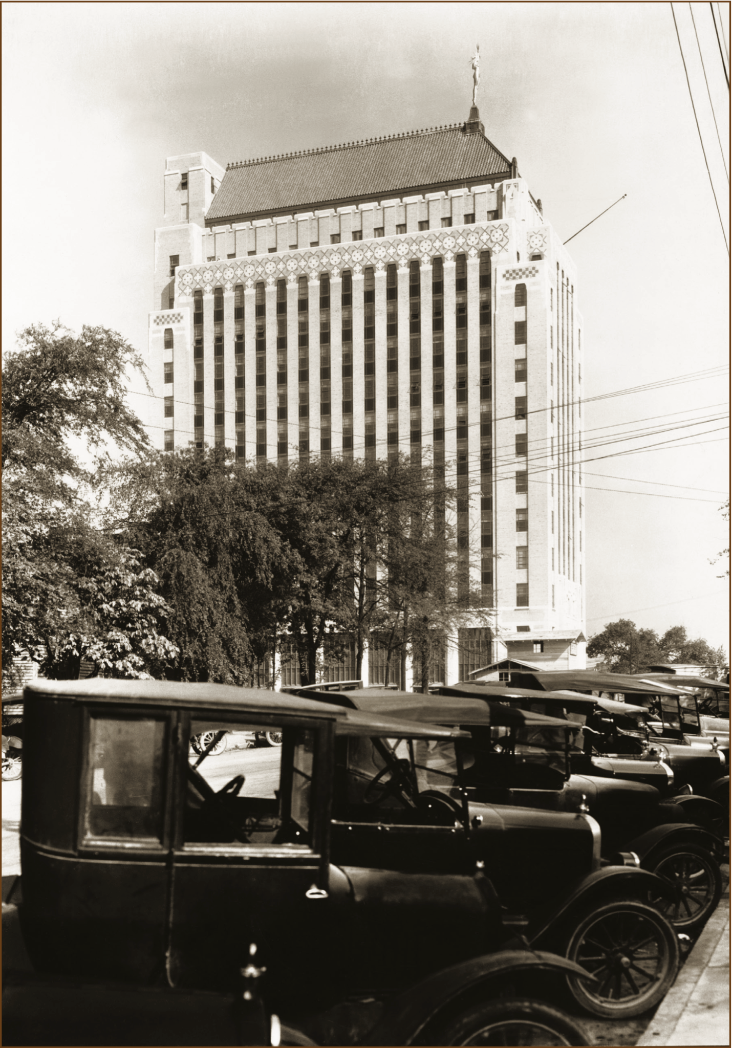 A history of the Alabama Power Building, including Vulcan's mythical ...