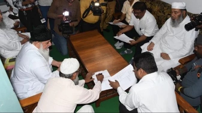 Nadwa Madarsa Survey: दारुल उलूम नदवा कॉलेज में सर्वे के लिए पहुंचे SDM ...