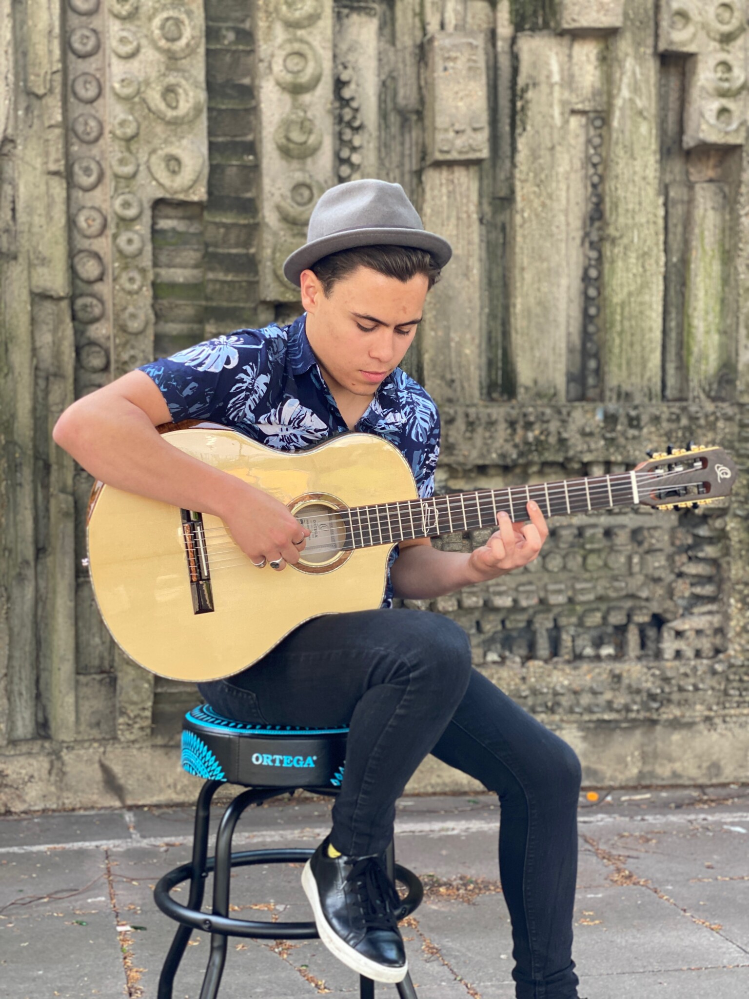 Billy Watman – Classical and Fingerstyle Guitarist