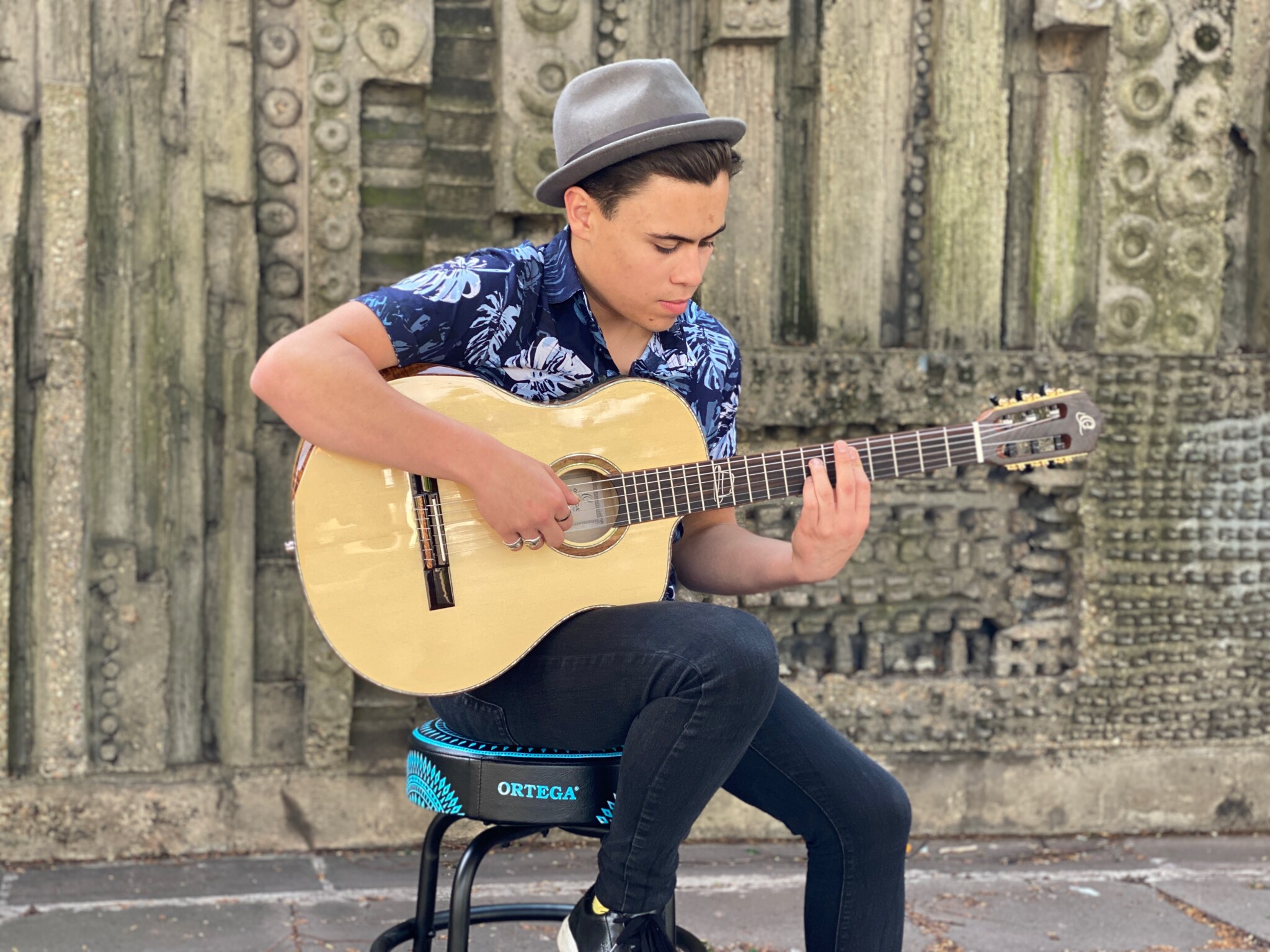 Billy Watman – Classical and Fingerstyle Guitarist