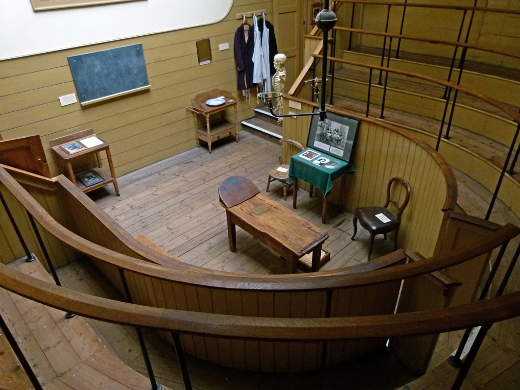 The old operating theatre - A Bit About Britain