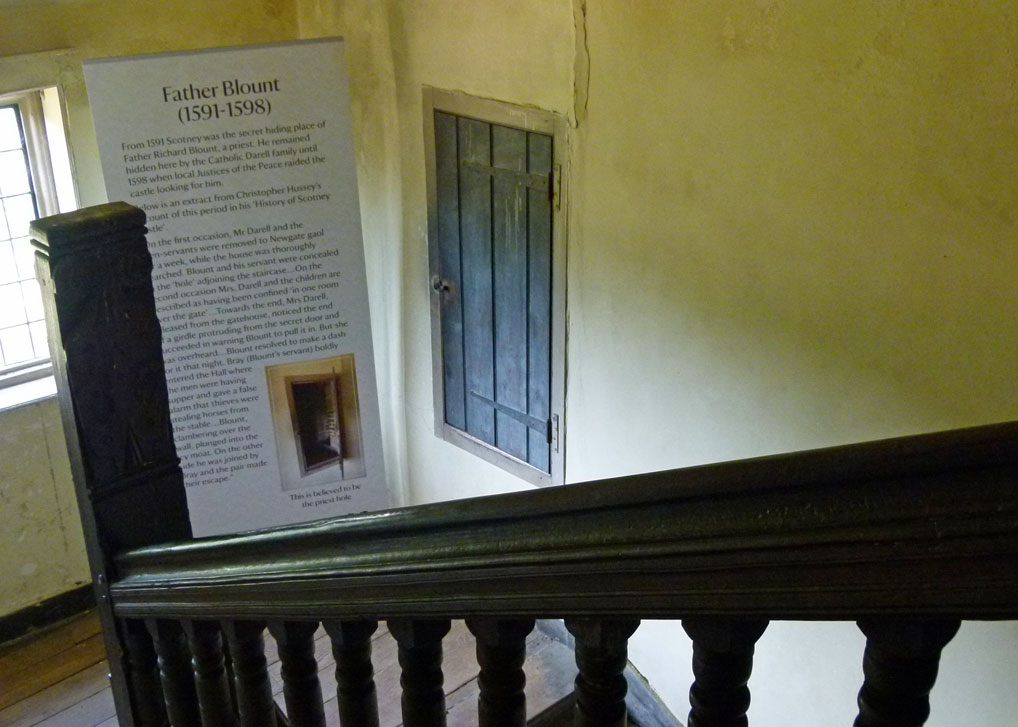 A visit to Scotney Castle - A Bit About Britain