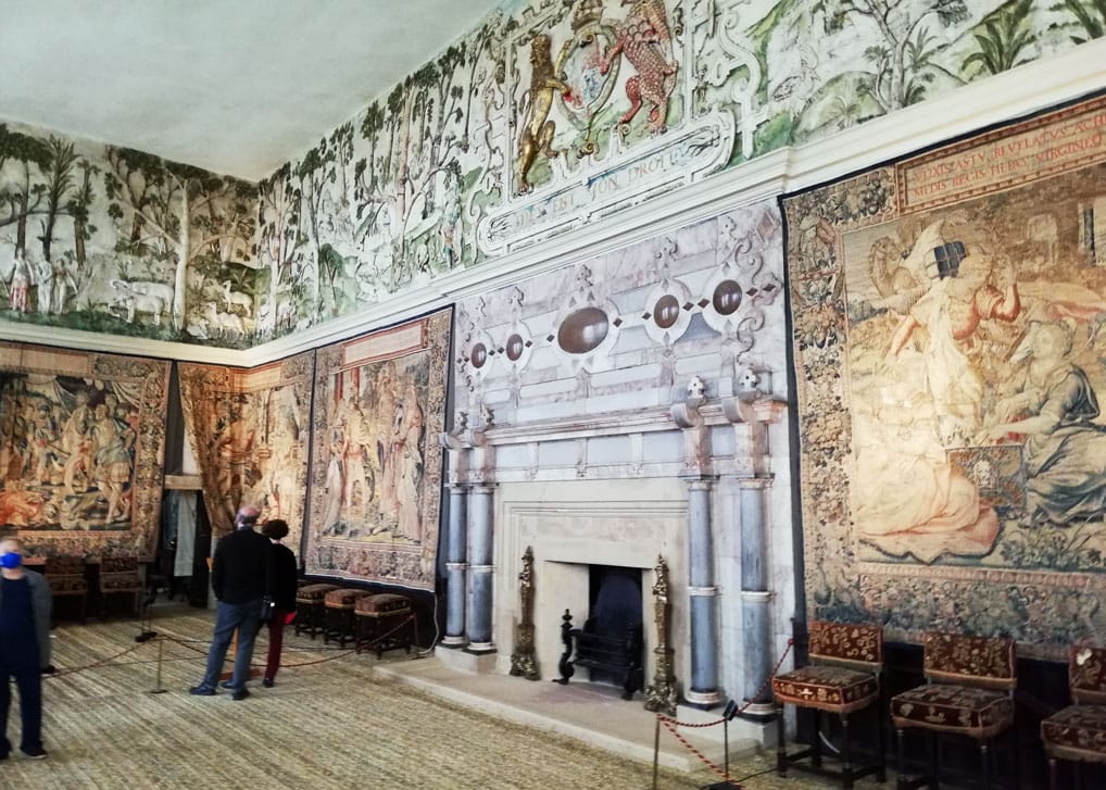 Bess of Hardwick and her halls - A Bit About Britain