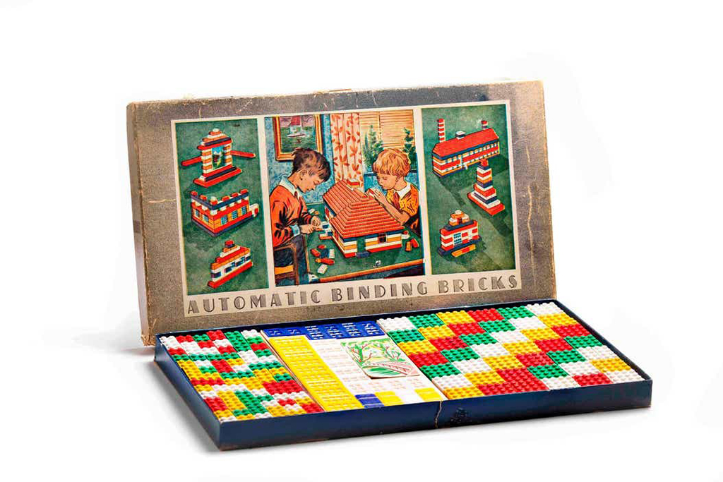 Evolution of the LEGO logo: 90 years of LEGO play – Blocks – the ...