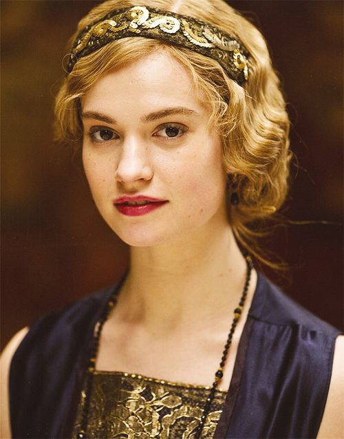Coolspotting Lily James
