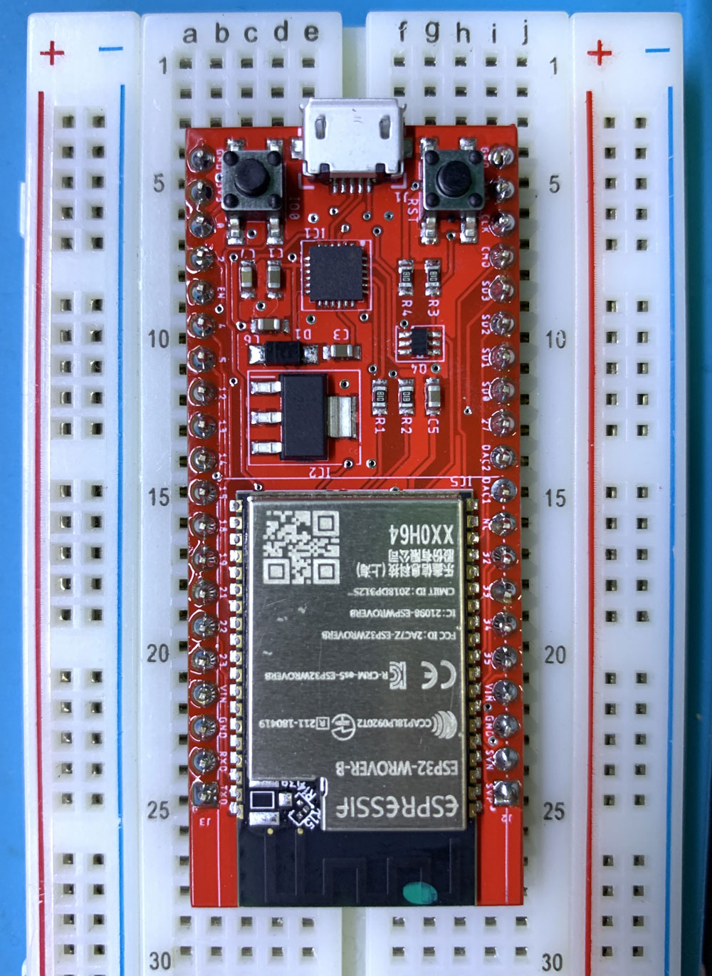 Designing the ESP32 Dev Board I always wanted – Squix – TechBlog