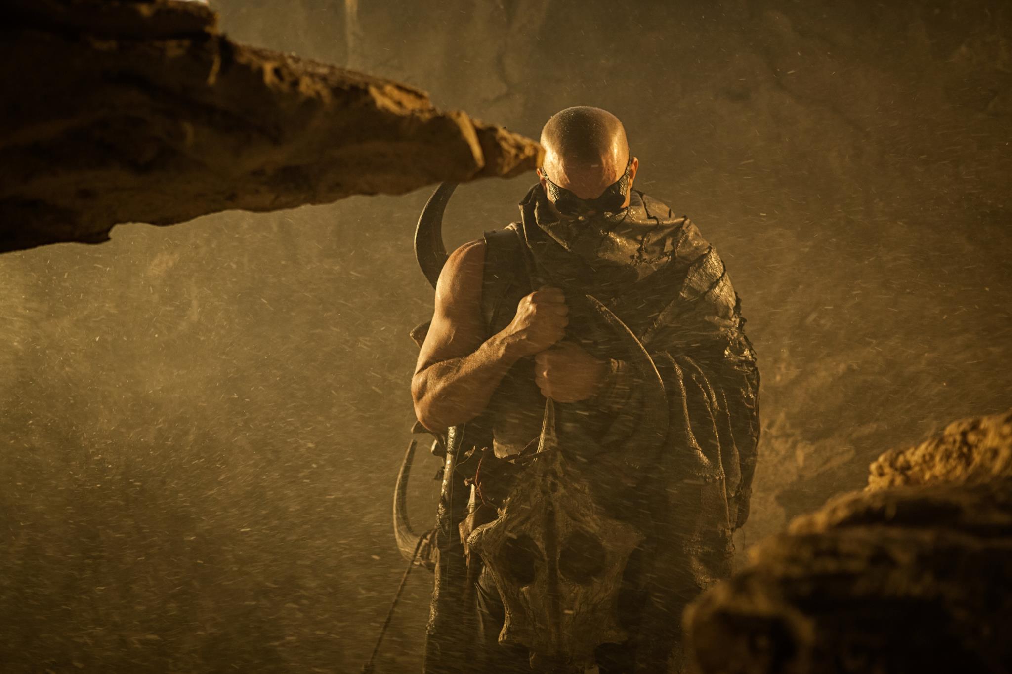 Vin Disel Shares New Image Of 'Riddick' And A Giant Dead Alien's Skull ...