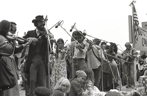 Old Time Fiddlers’ Convention: A group effort - Pete's Place