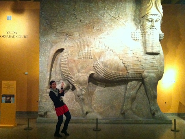 Babylonian Statues On The Wall
