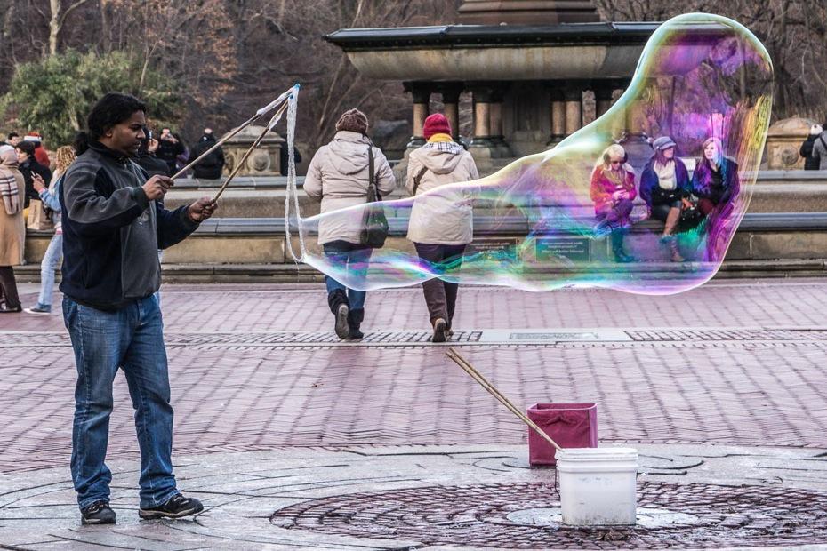 The giant bubble people of Central Park - Boing Boing
