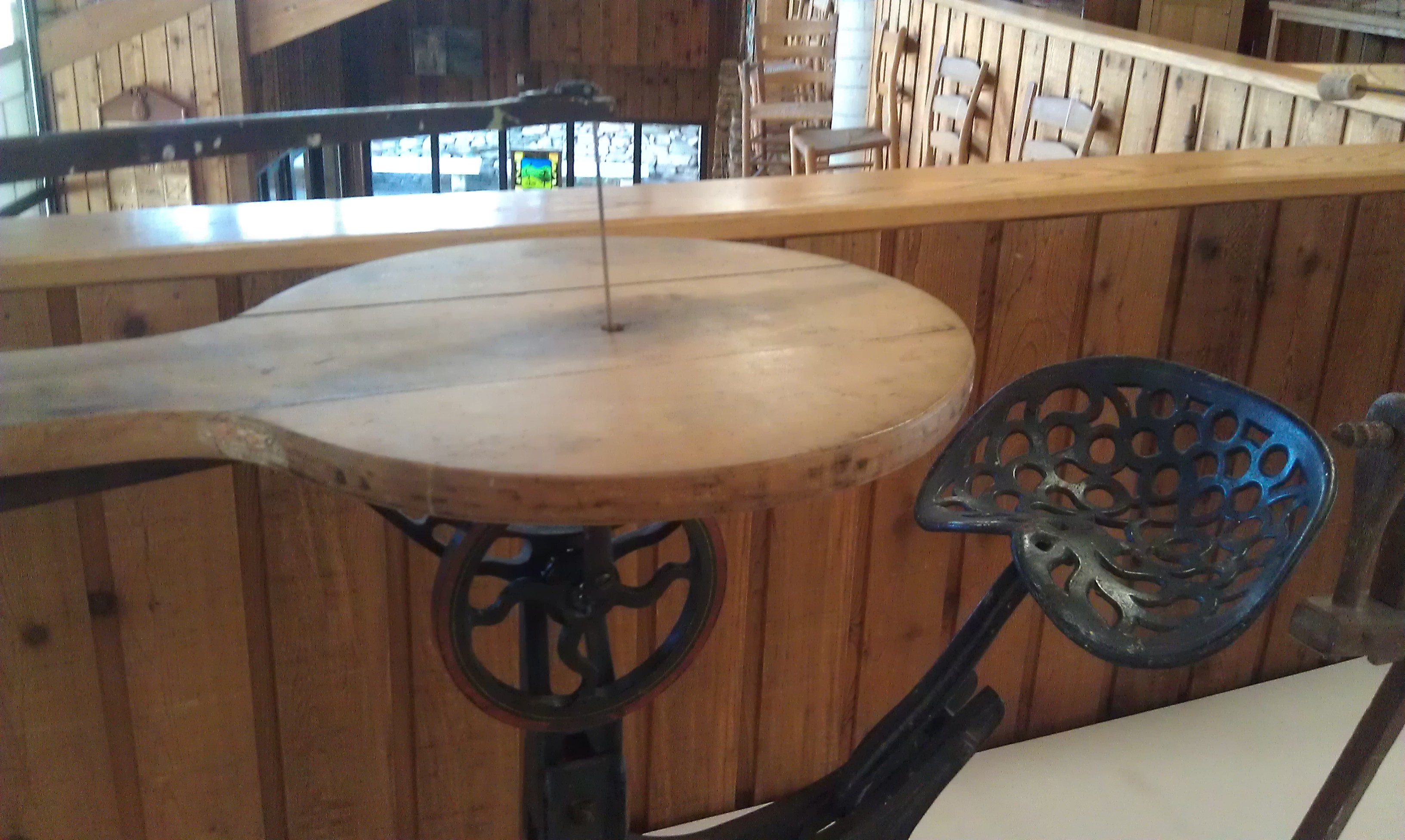 Pedal-powered scroll saw - Boing Boing