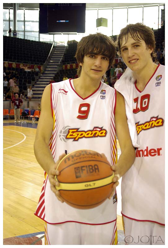 Olympic Spirit 5 : Basketball is the best – Polychrome Interest