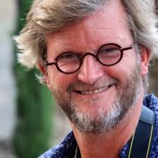 BioGO, a treasure hunt to teach biology