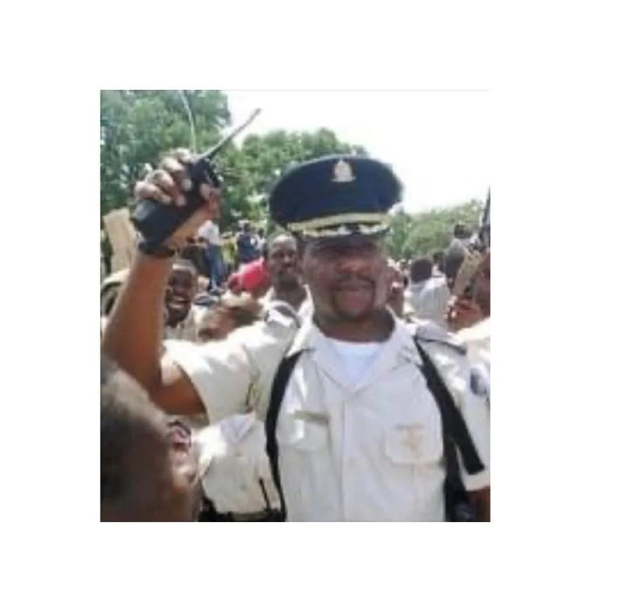 Des hommes armés viennent d’assassiner l’ancien commissaire de Police ...