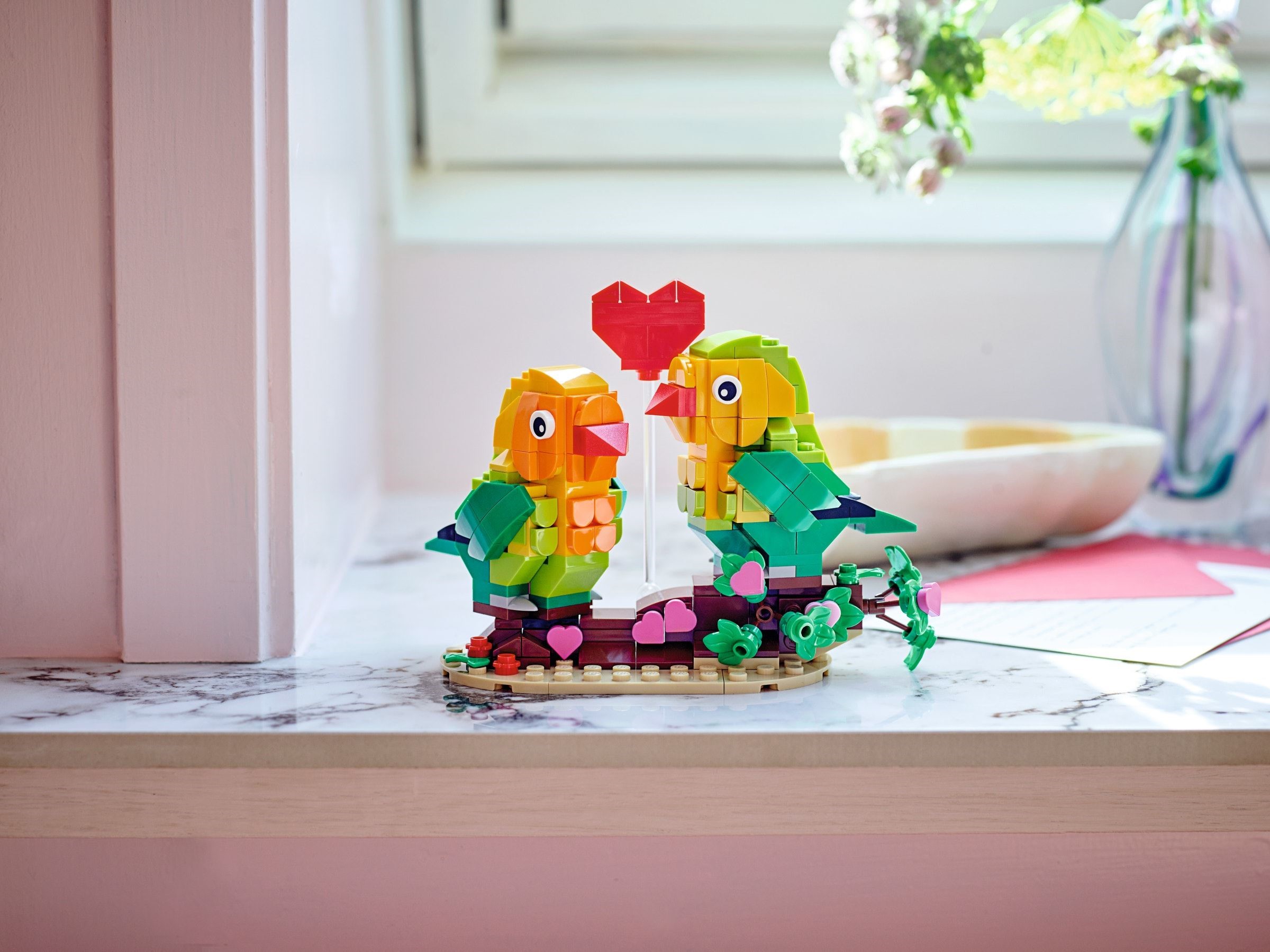 LEGO Seasonal Set Valentine Lovebirds (40522) Now Available | The Brick ...