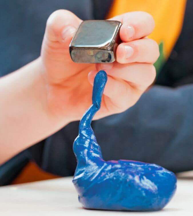 Tidal Wave – Full Size 4″ Thinking Putty Tin with Magnet – Bright Isle