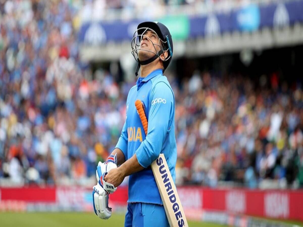 Dhoni finished it off in his style... - BSc@GIPE